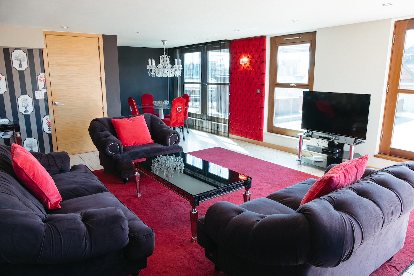 Champagne Penthouse - Posh Pads