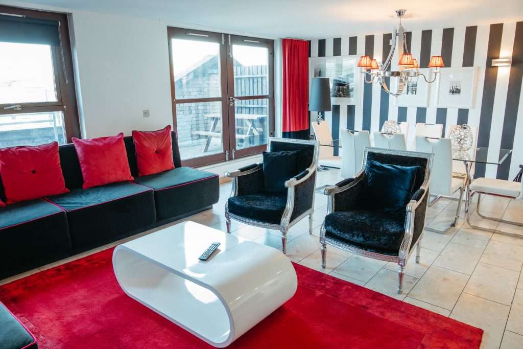 Penthouse Suites - Posh Pads